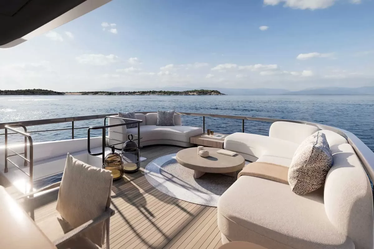 Azimut Fly 82: New Flagship for Luxury Yacht Charter